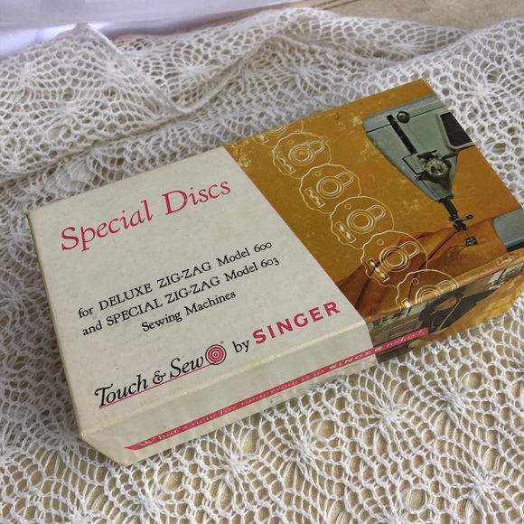 Singer | Other | Vintage Singer Touch Sew Special Discs Model 60 Model ...